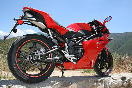 Megelli 125 R, Pertama, Cantik & Berkelas ! – ENOANDERSON – Motorbike