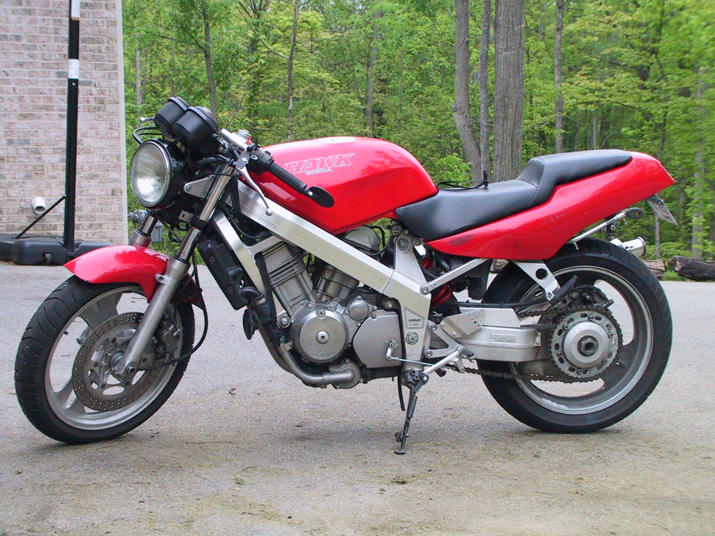 Honda NT650 Hawk GT, Sang ‘Monster’ Pertama Dari Jepang ! – ENOANDERSON ...