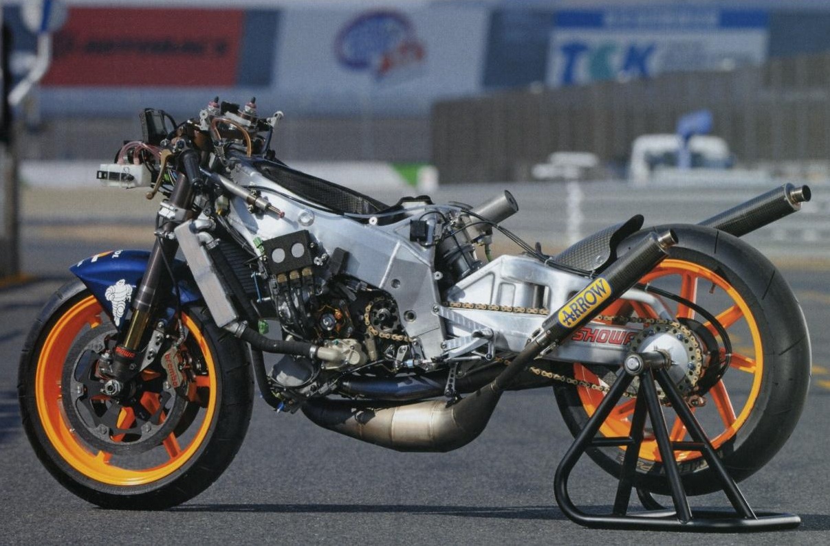 Honda NSR500V, Saat Sang Penggembira Mampu Berbicara !! – ENOANDERSON ...