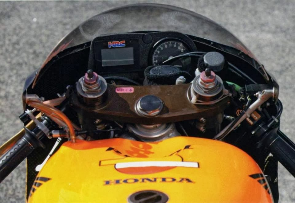 Honda NSR500V, Saat Sang Penggembira Mampu Berbicara !! – ENOANDERSON ...