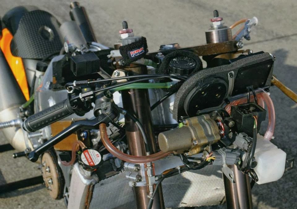 Honda NSR500V, Saat Sang Penggembira Mampu Berbicara !! – ENOANDERSON ...