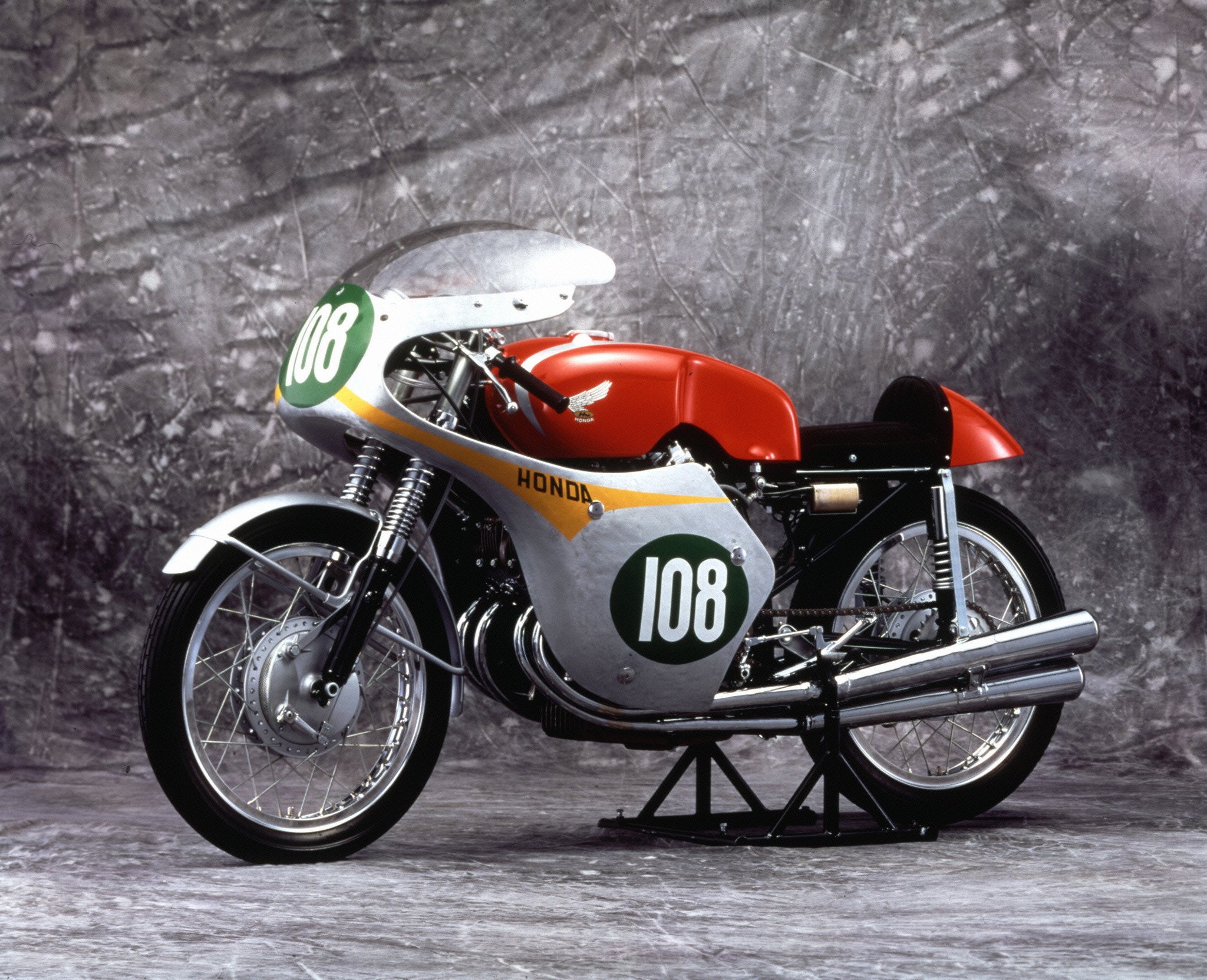 Honda RC174, Kegilaan 6 Silinder RC166 Twins! – ENOANDERSON – Motorbike